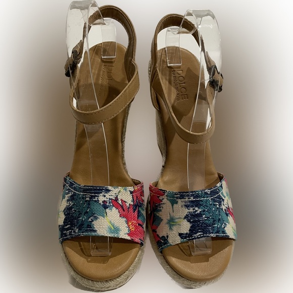 Dolce by Mojo Maxy | Shoes | Dolce By Mojo Moxy Floral Fabric Wedge ...